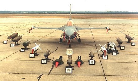 Attachment browser: f-16 loadout display.jpg by fooman2008 - RC Groups